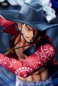 ∞ Studio One Piece The Top War Dracule Mihawk Resin Statue - Devilness Toys