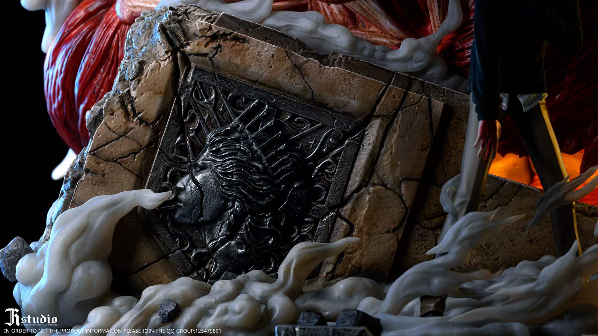 JR Studio Attack on Titan Colossal Titan & Bertholdt Hoover Resin ...